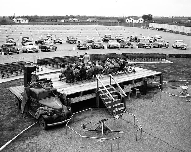Easter Services at Circle Drive-In – Waco, Texas History in Pictures